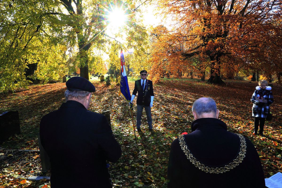 Remembrance services at Nottingham Road Cemetery (Chaddesden) – Derby News